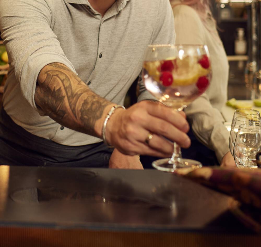 Adyen | Handsome Hands